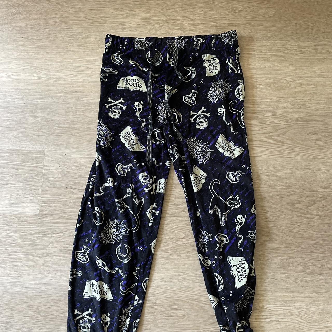 Halloween Hocus Pocus pj pants in a size large! - Depop