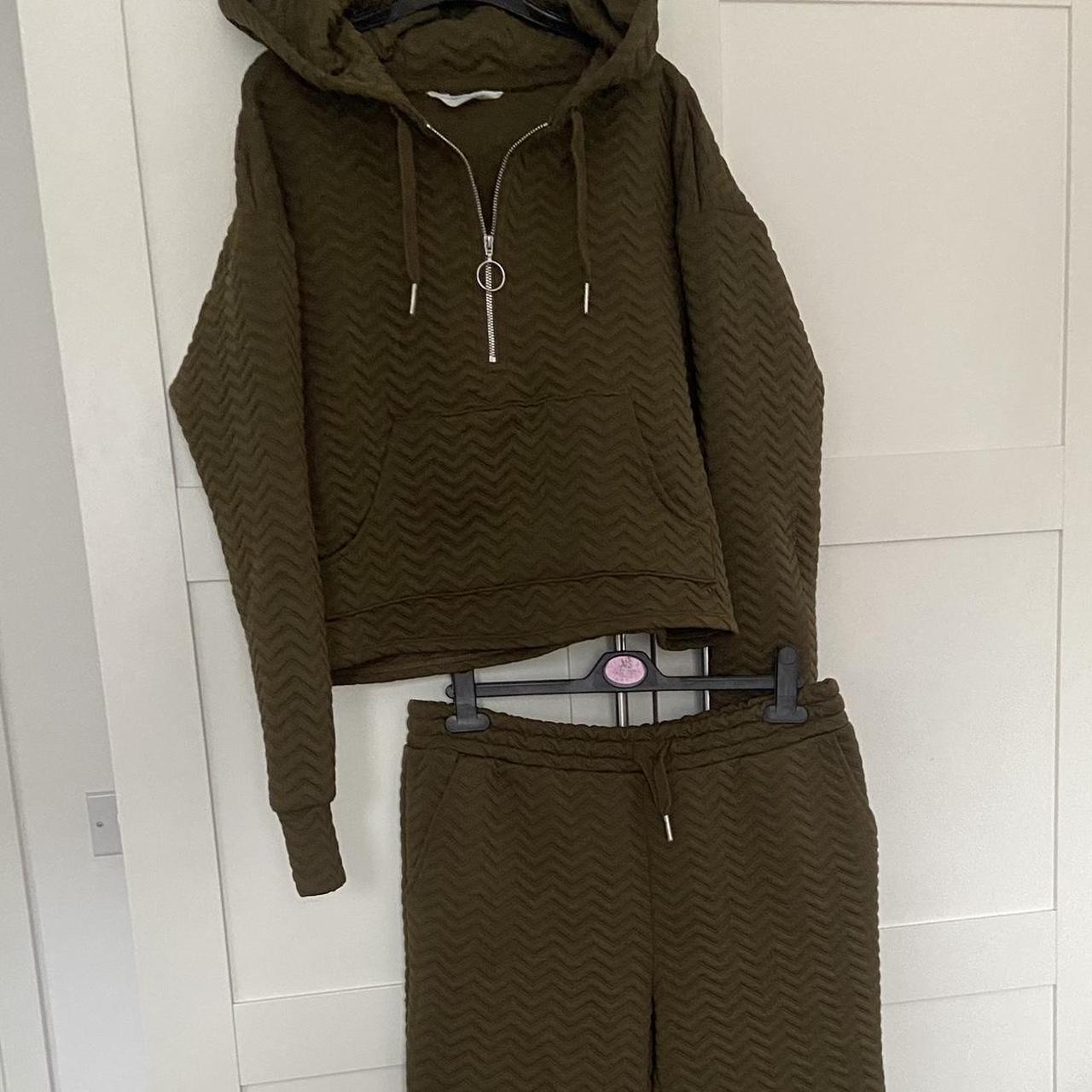 TOP AND BOTTOMS DIFFERENT SIZES Primark green... | Depop