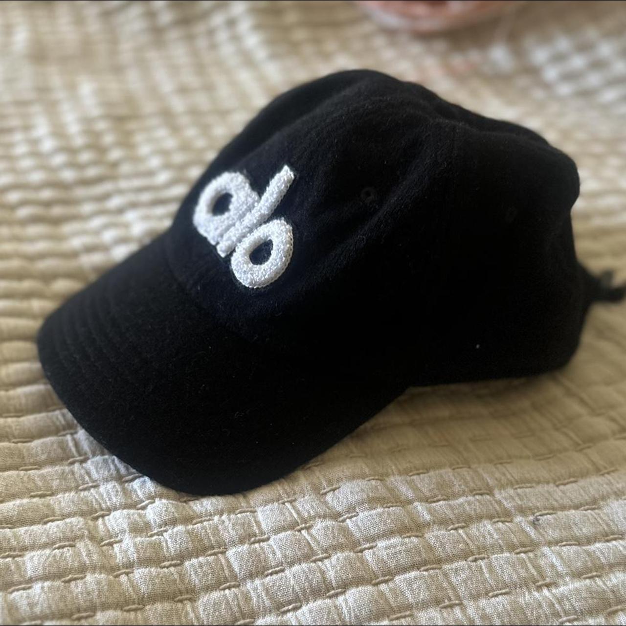 Alo off duty hat only worn twice , keep Your head... - Depop