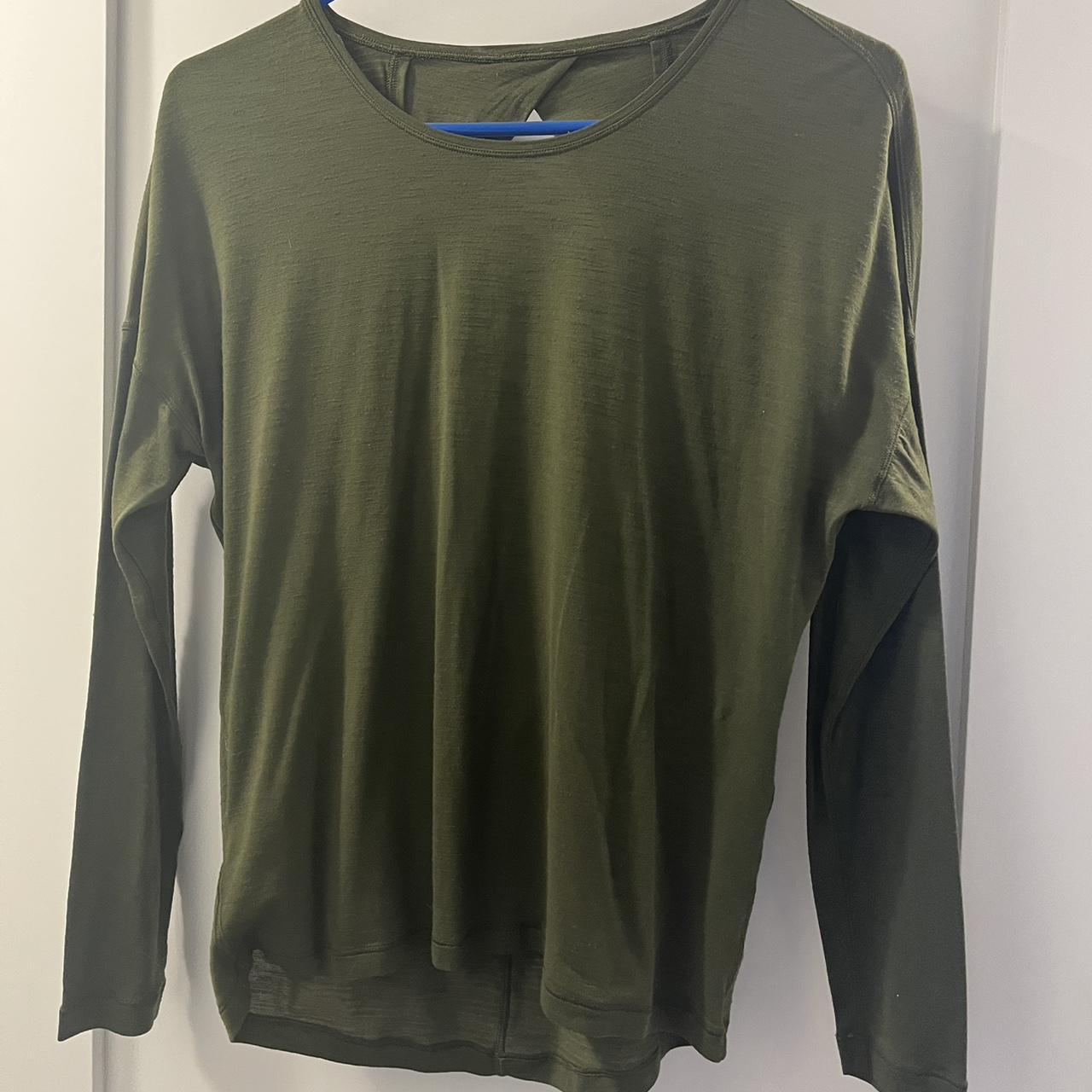 Lululemon Women's Green Shirt | Depop