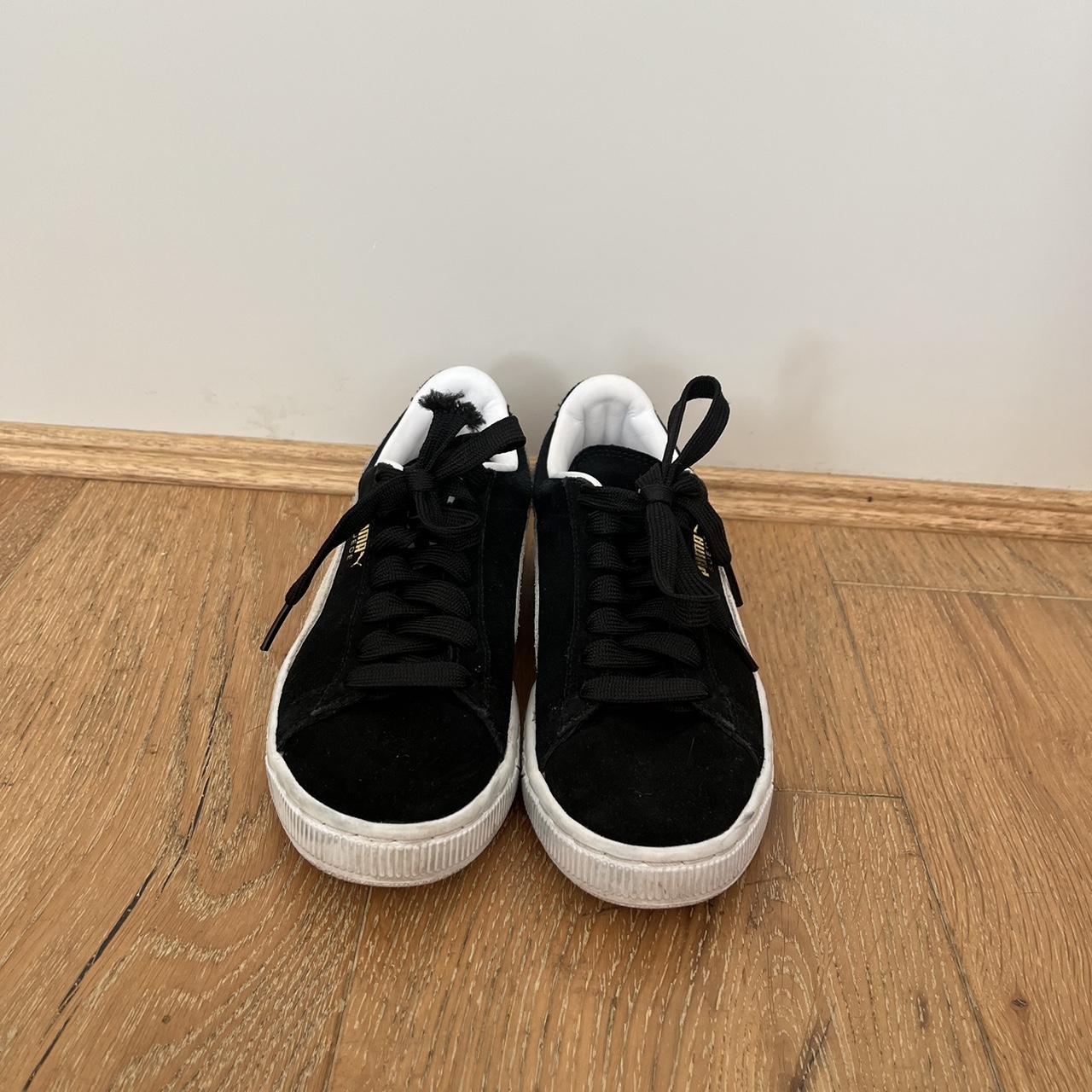 Puma Black Suede Low Tops EU37 - Depop