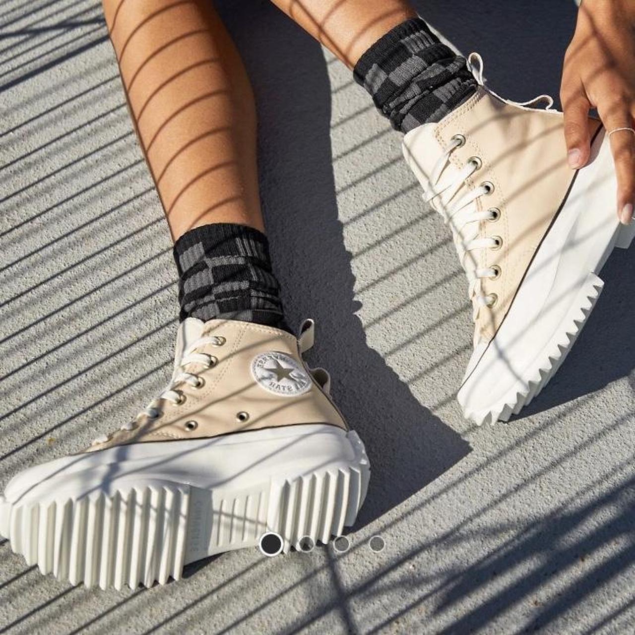 Converse Women's Cream and Tan Trainers | Depop