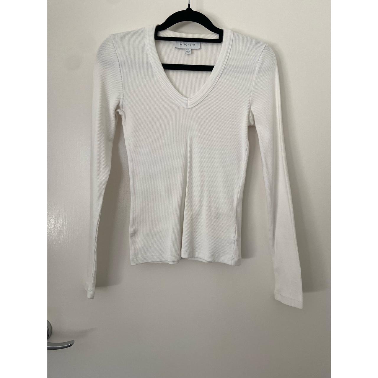 Witchery white ribbed long sleeve v-neck Size xxs - Depop