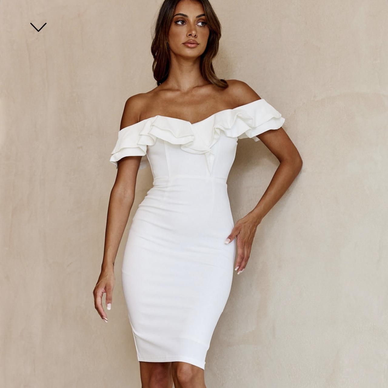 Selfie Leslie Rossi Ruffled Off The Shoulder Bodycon... - Depop