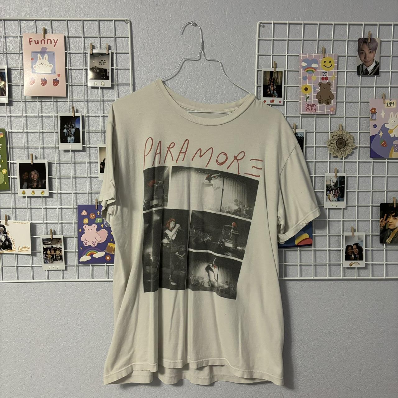 Hot Topic Band Tee — Paramore Concert photos on... - Depop