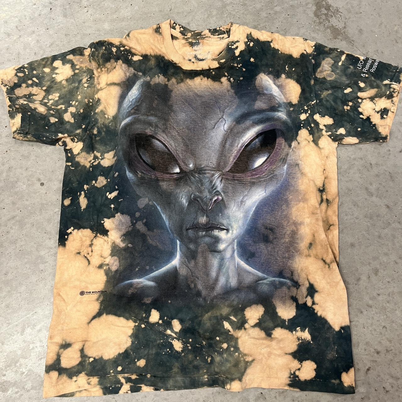 Alien Shirt - Depop