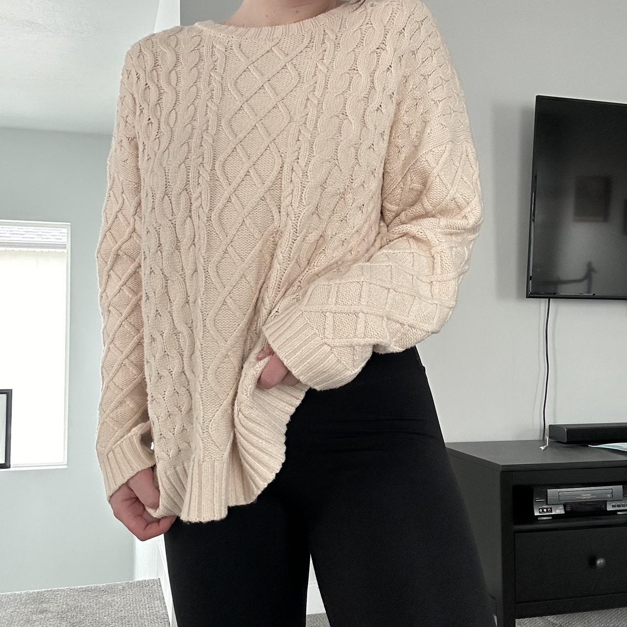 Chunky knit soft sweater! So so soft and... - Depop