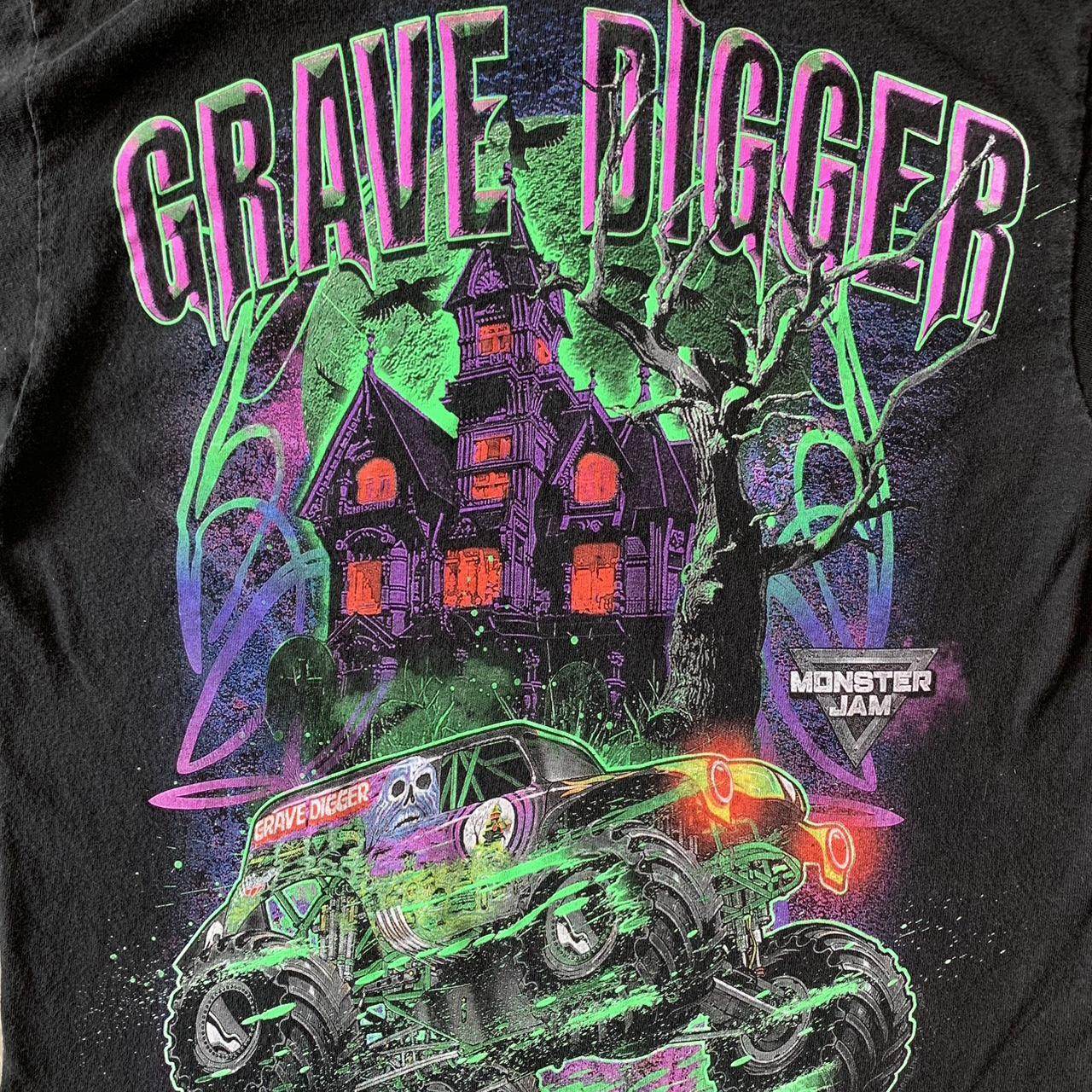 2000’s Vintage Kids Grave Digger Race Team... - Depop