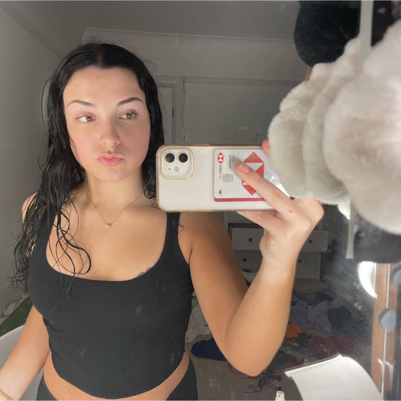 plain black urban outfitters tank super flattering - Depop