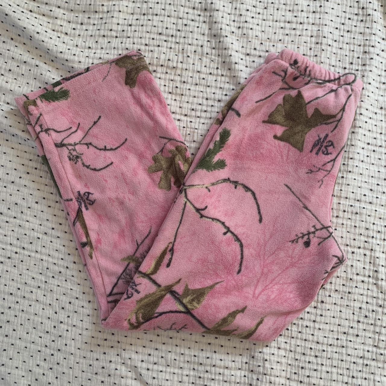 Pink realtree pajama pants size S Sooo cute and... - Depop