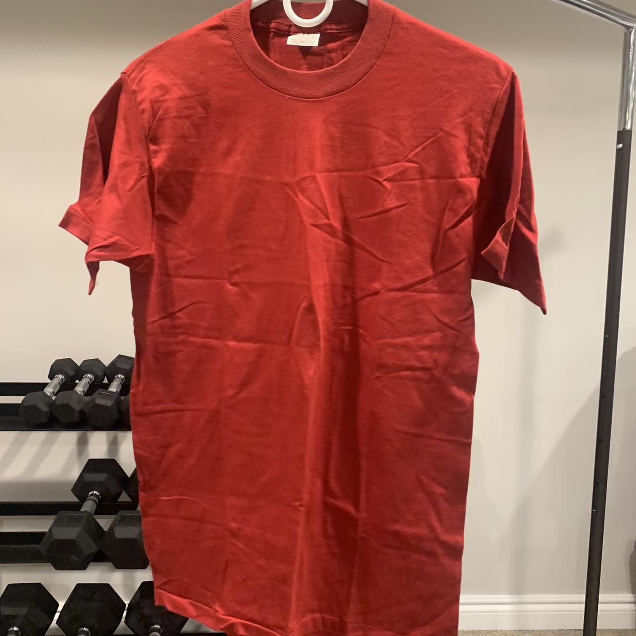Men’s 80s vintage Sears red t shirt men’s size M - Depop