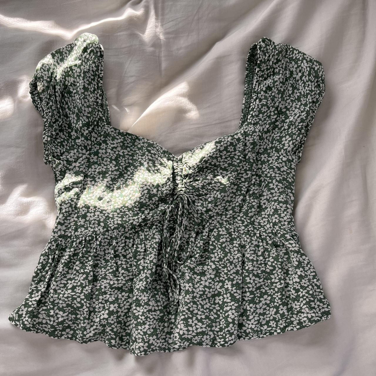 Pacsun floral top, worn once - Depop