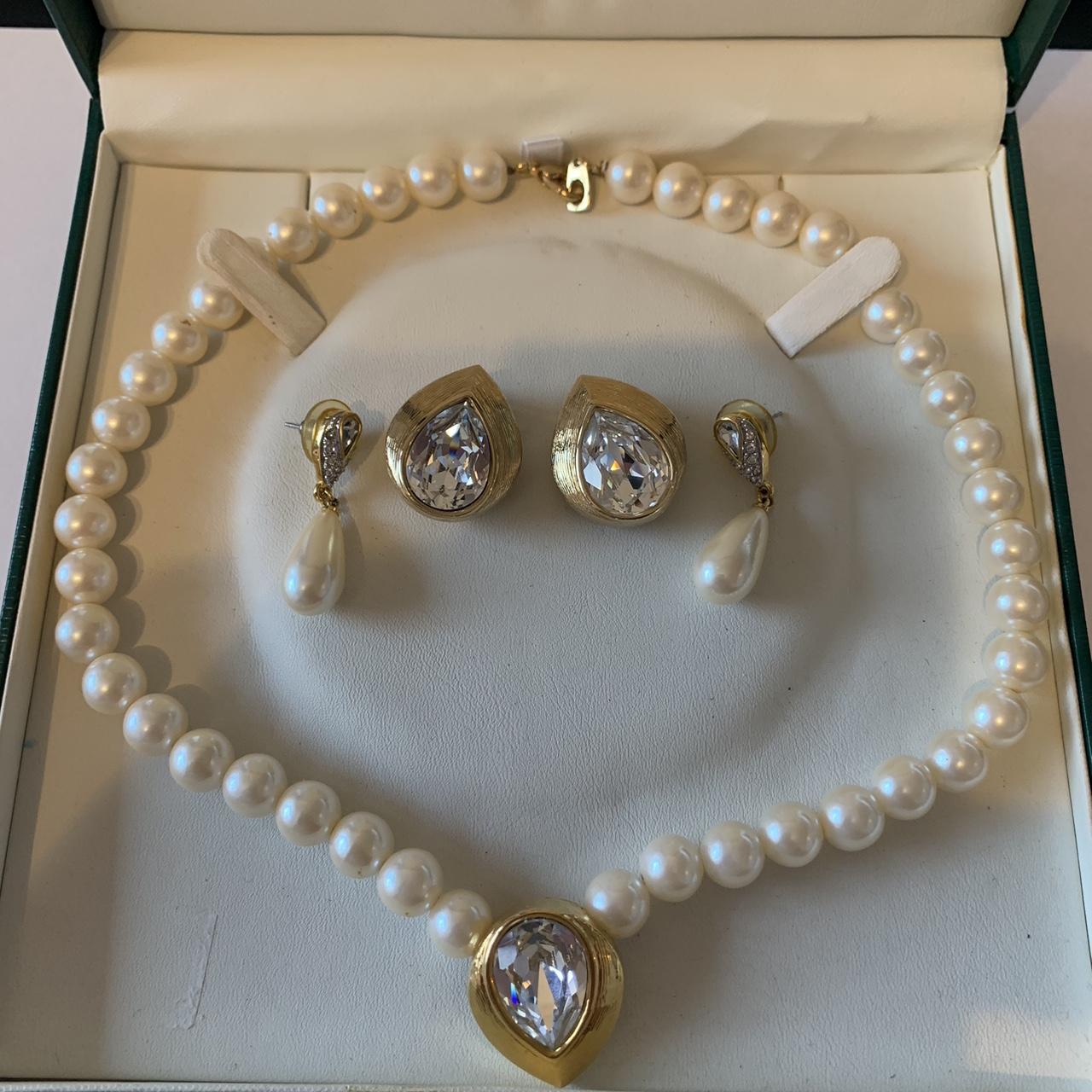 Estate find, vintage jewellery set in box. I have... - Depop