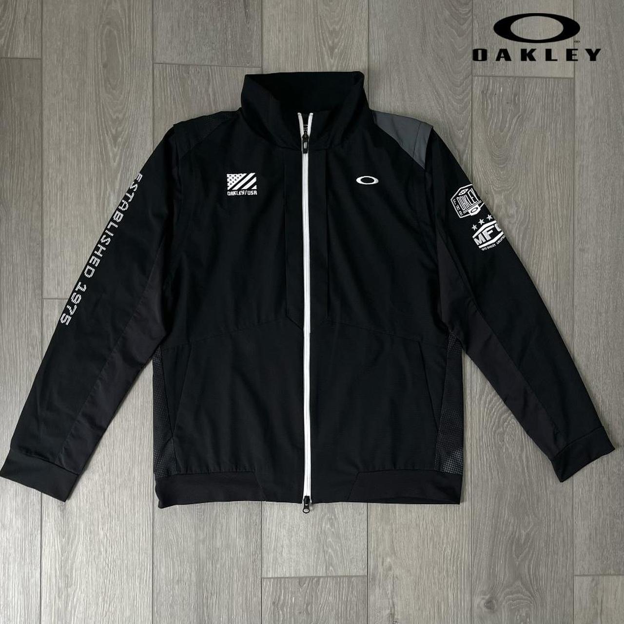 Oakley Zip-up 2-way Jacket. Perfect design for golf... | Depop