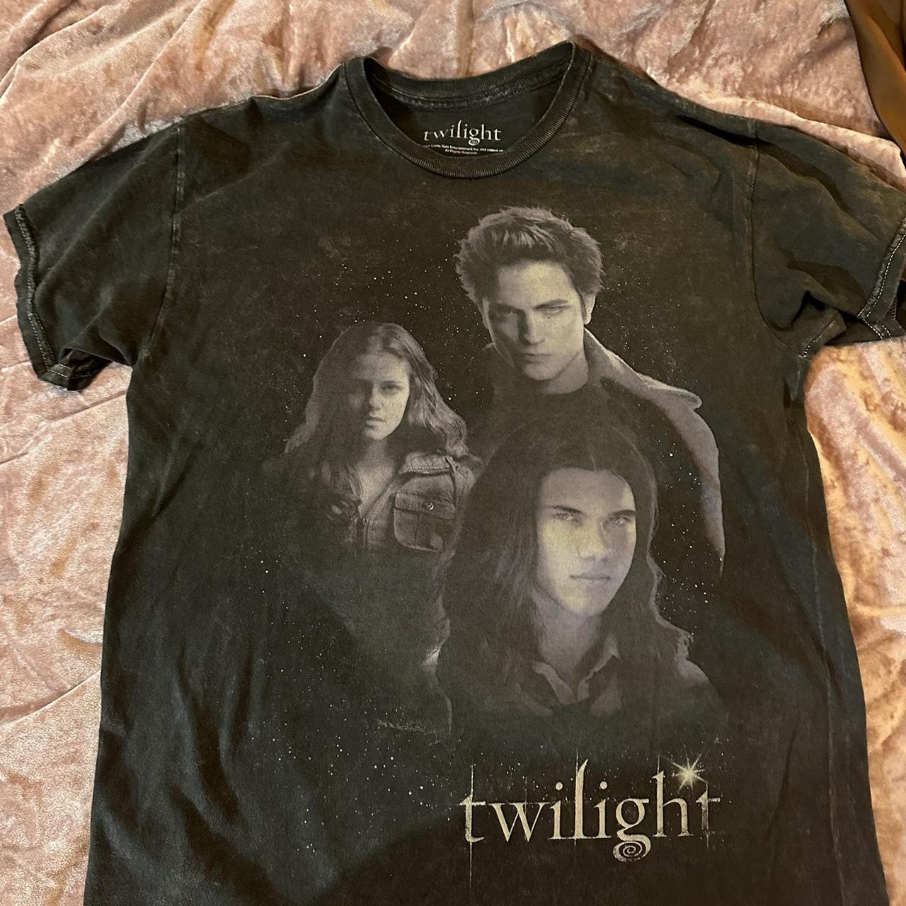Twilight t-shirt, size M, dark grey - Depop