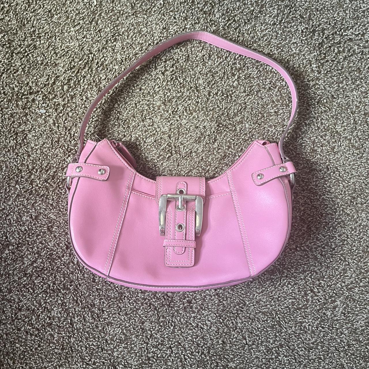 Pink handbag 💗 the perfect shade of pink for anyone... - Depop