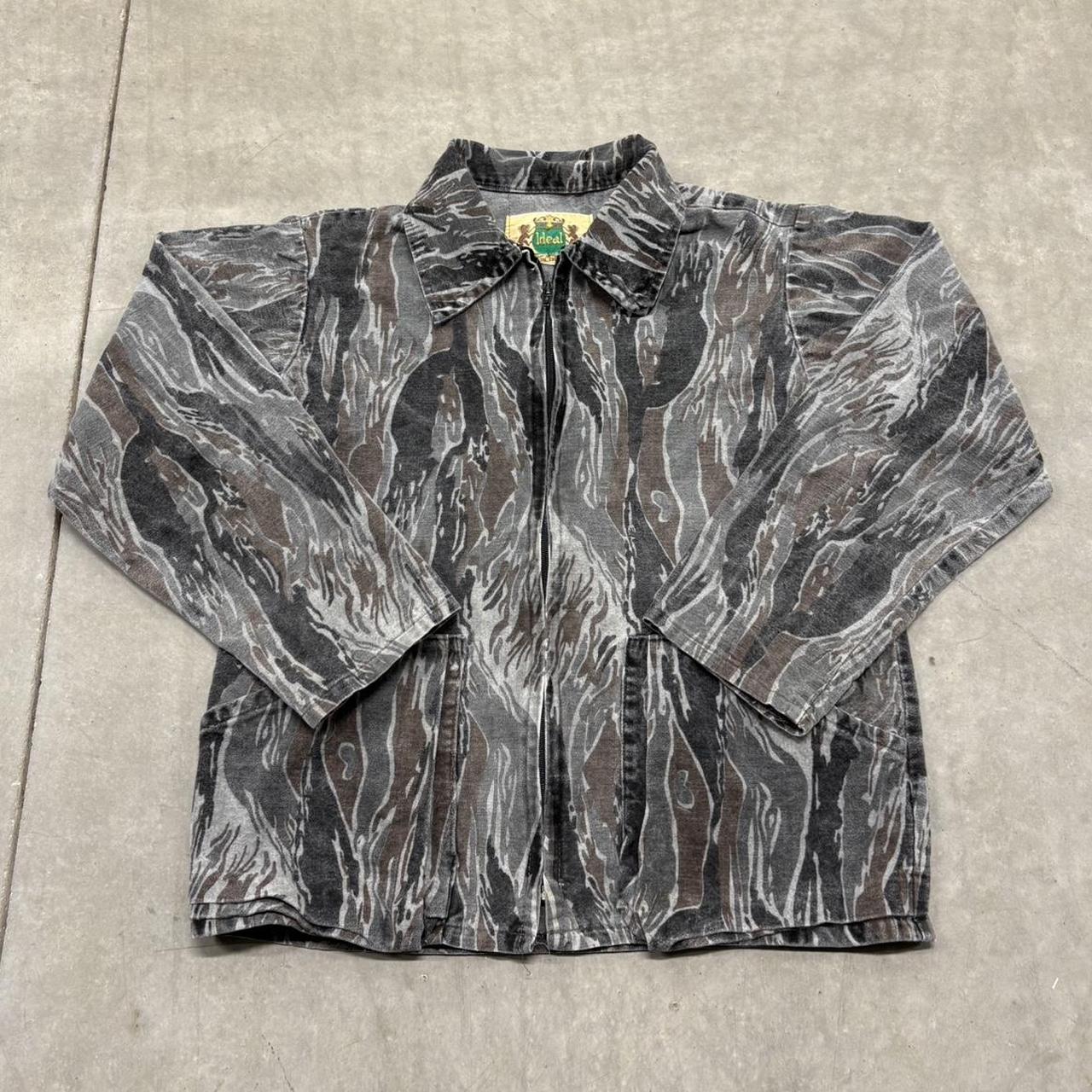 ideal tree bark camo jacket nice cropped/boxy fit.... | Depop