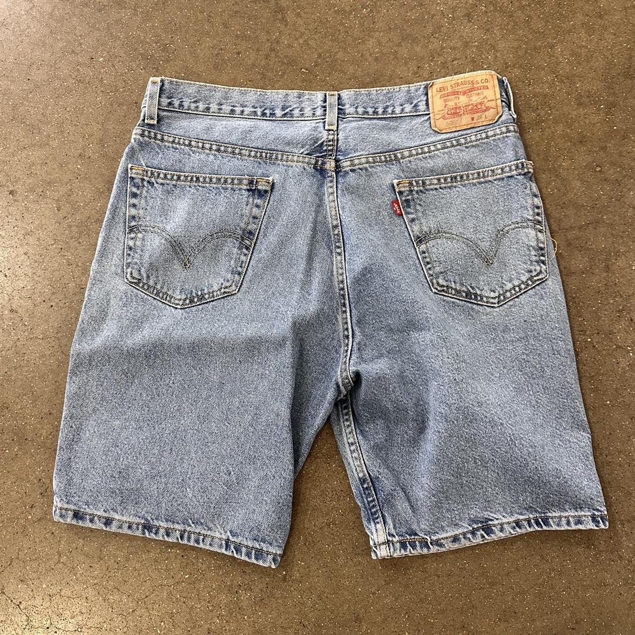 Size 36 Levi's 505 Jean Shorts 18" across 9" inseam - Depop