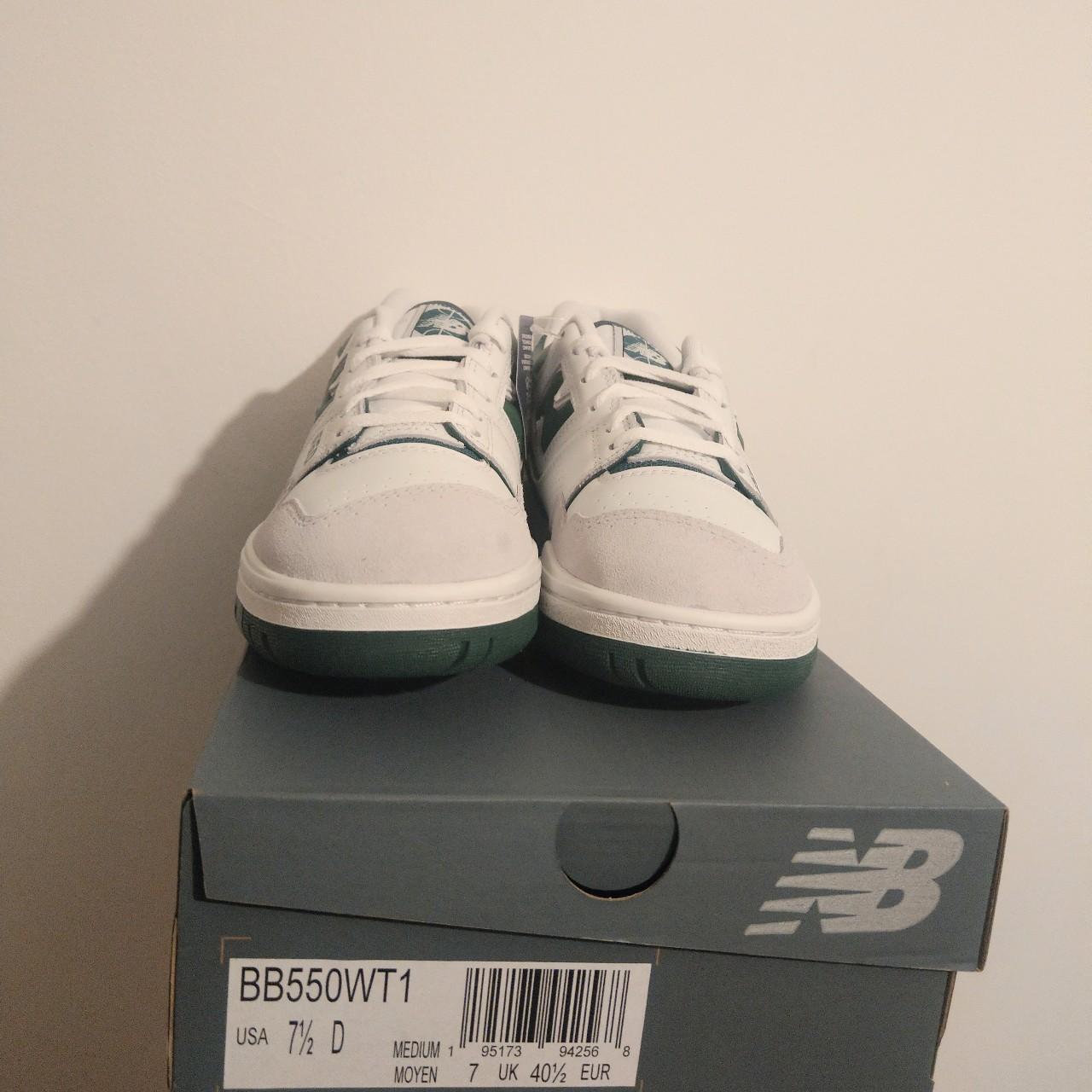 New Balance Men's Green and White Trainers | Depop