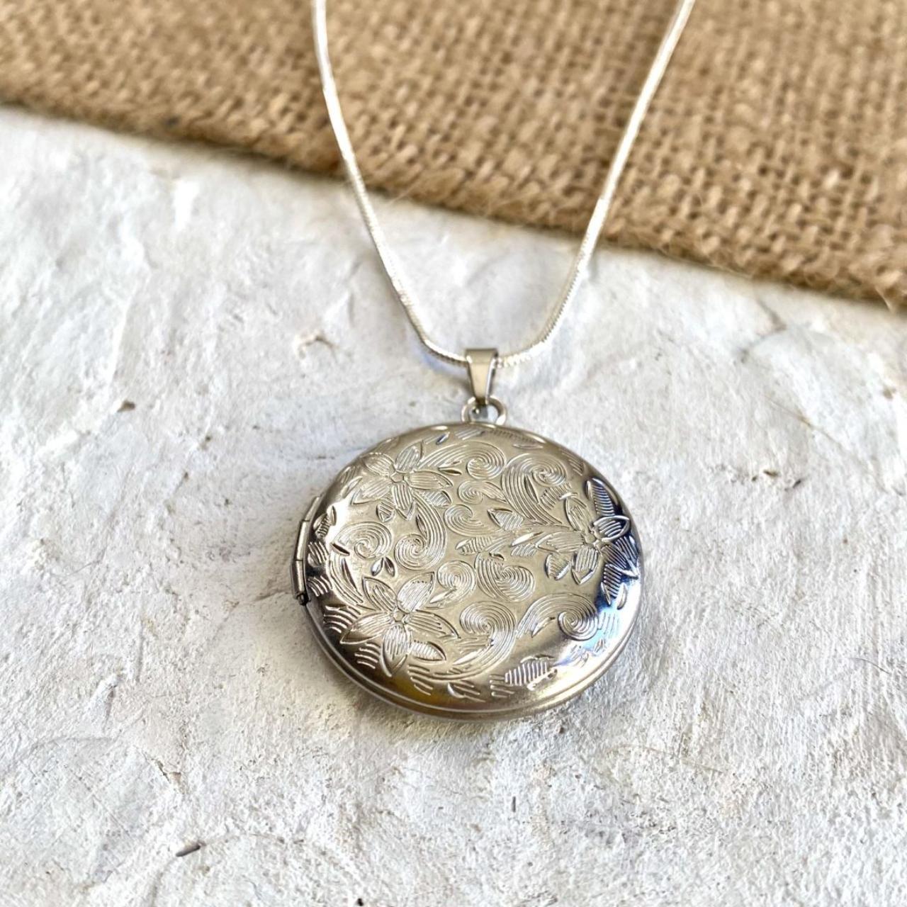 Pocket Full Of Posies Flora Locket 925 Sterling... | Depop