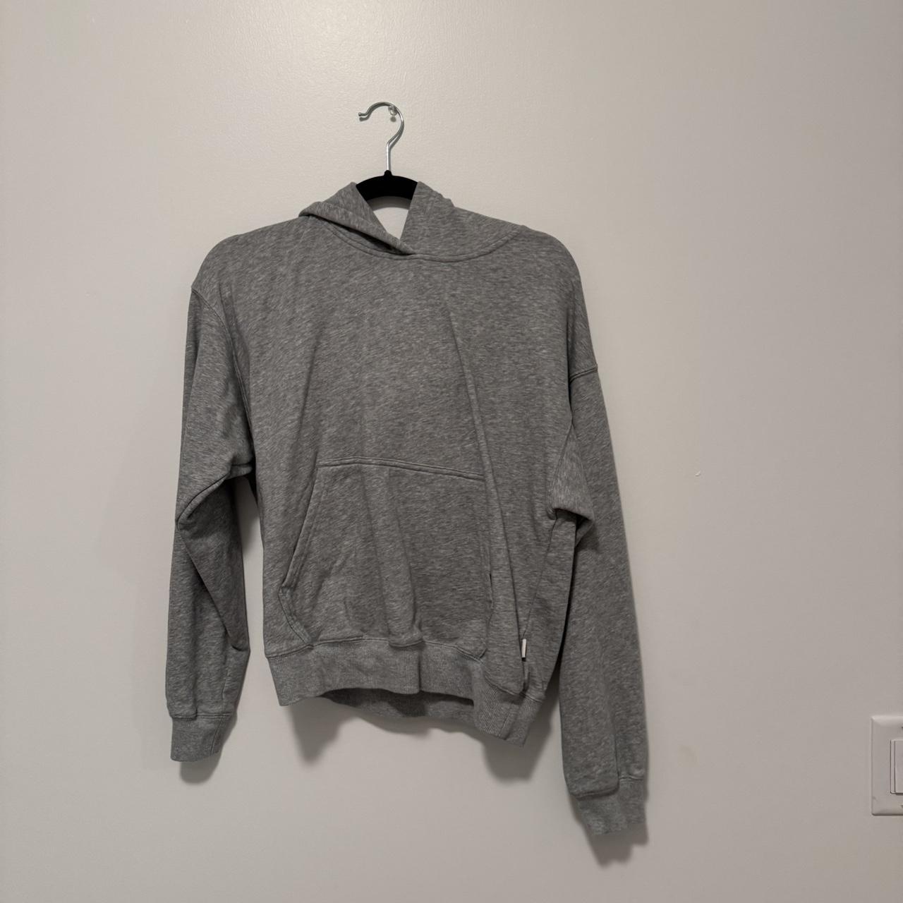 Fabletics - Grey Hoodie #fabletics #lululemon - Depop