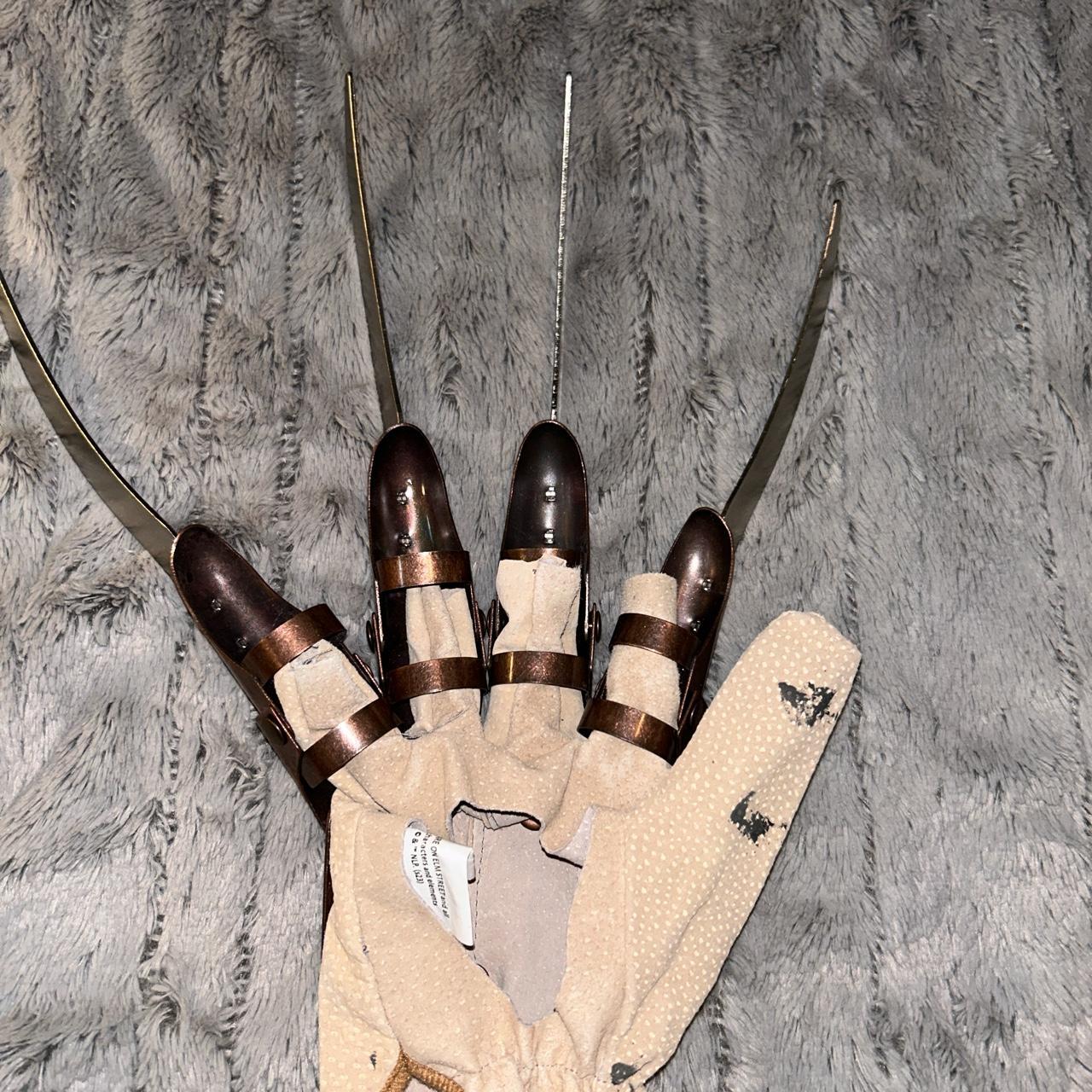 ~ Freddy kruger hand ~ real metal ~ Original price... - Depop