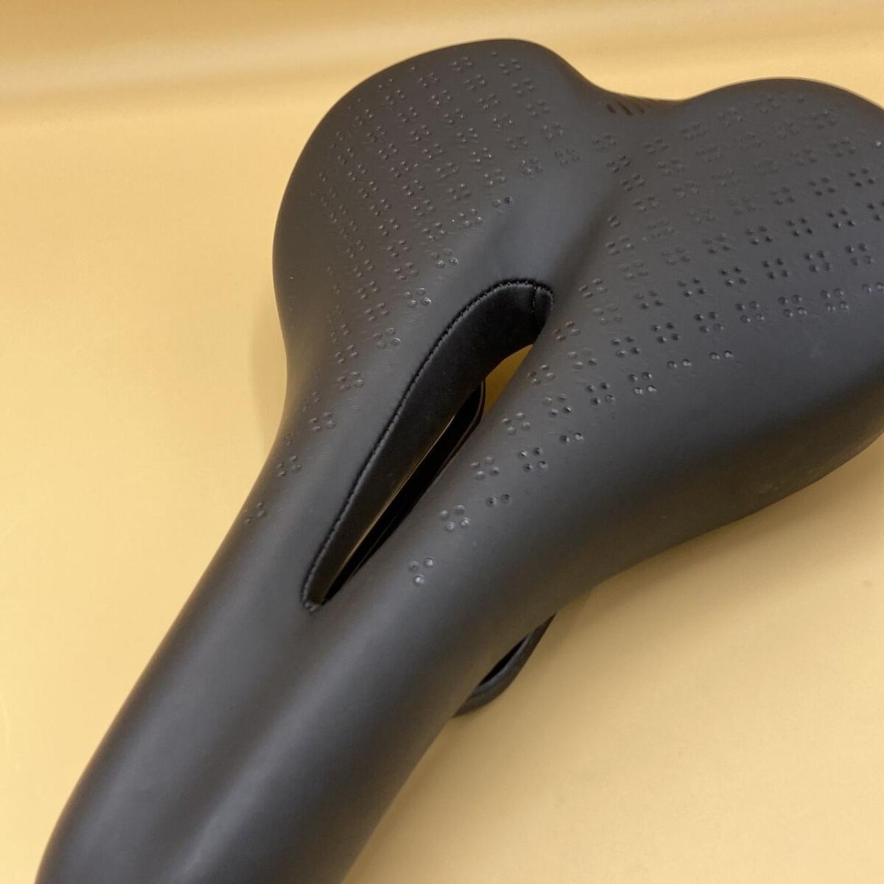 Velo Bontrager Bicycle Seat Sport Saddle 533019... - Depop