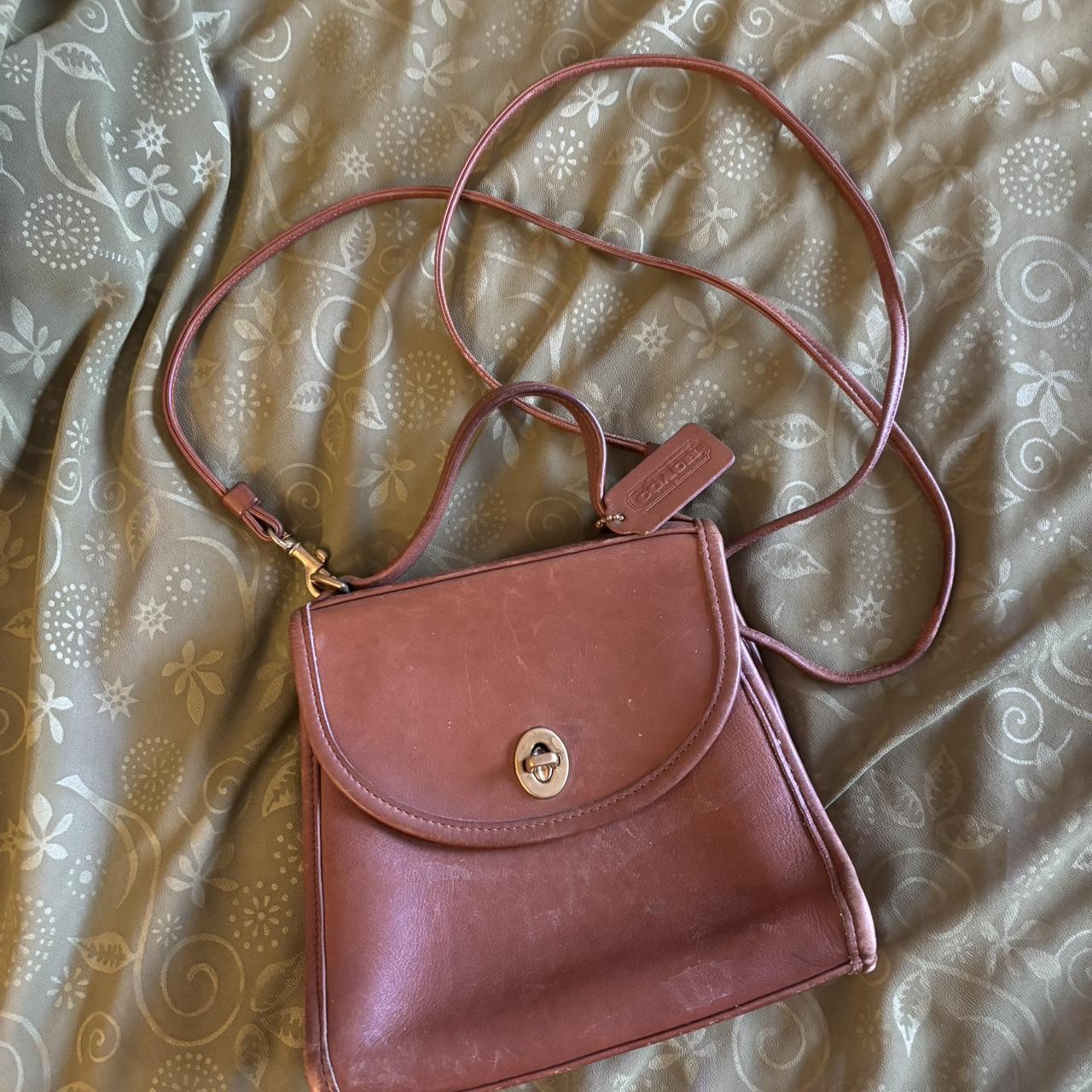 coach - regina cross body No. H5C-9983 | Depop