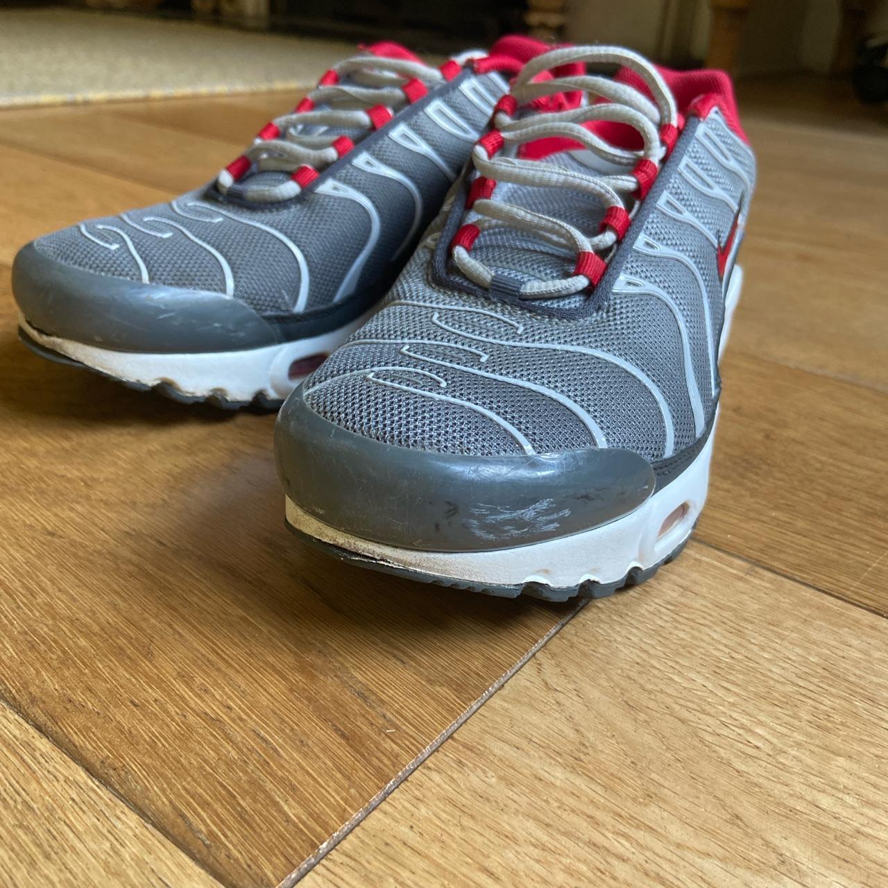 Nike Grey and Red Trainers | Depop