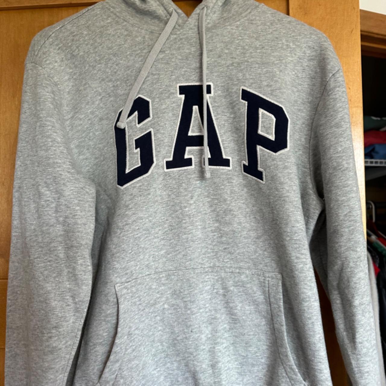 Grey GAP hoodie. Size medium - Depop