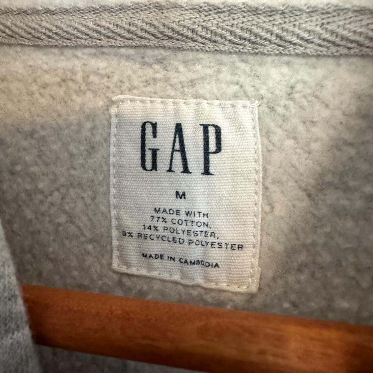 Grey GAP hoodie. Size medium - Depop