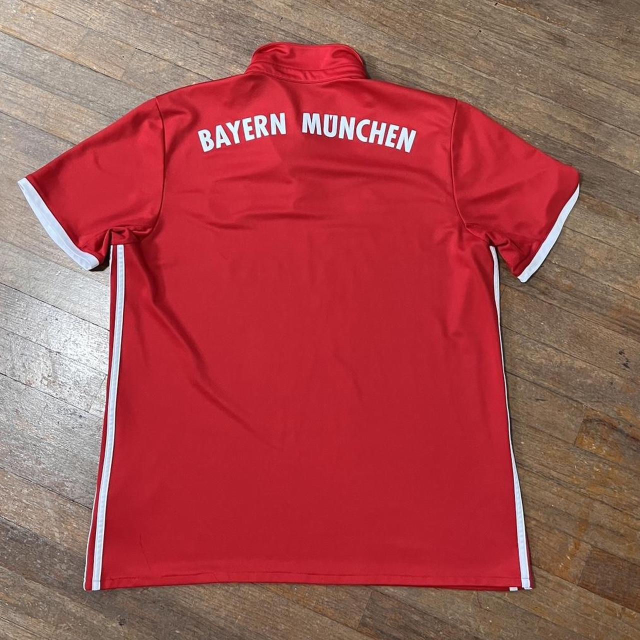 Red soccer jersey. In perfect condition. Size XL. - Depop