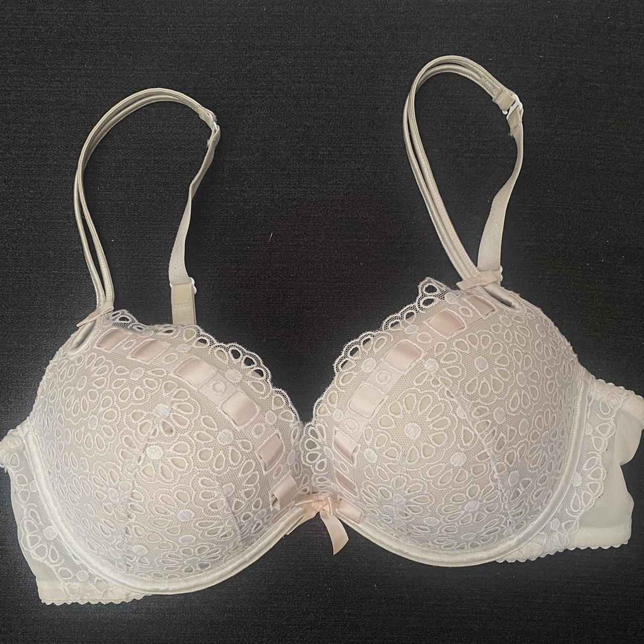 Victoria’s Secret 34D cream lace bra. In good... - Depop