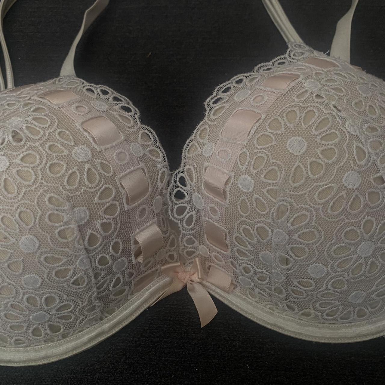 Victoria’s Secret 34D cream lace bra. In good... - Depop
