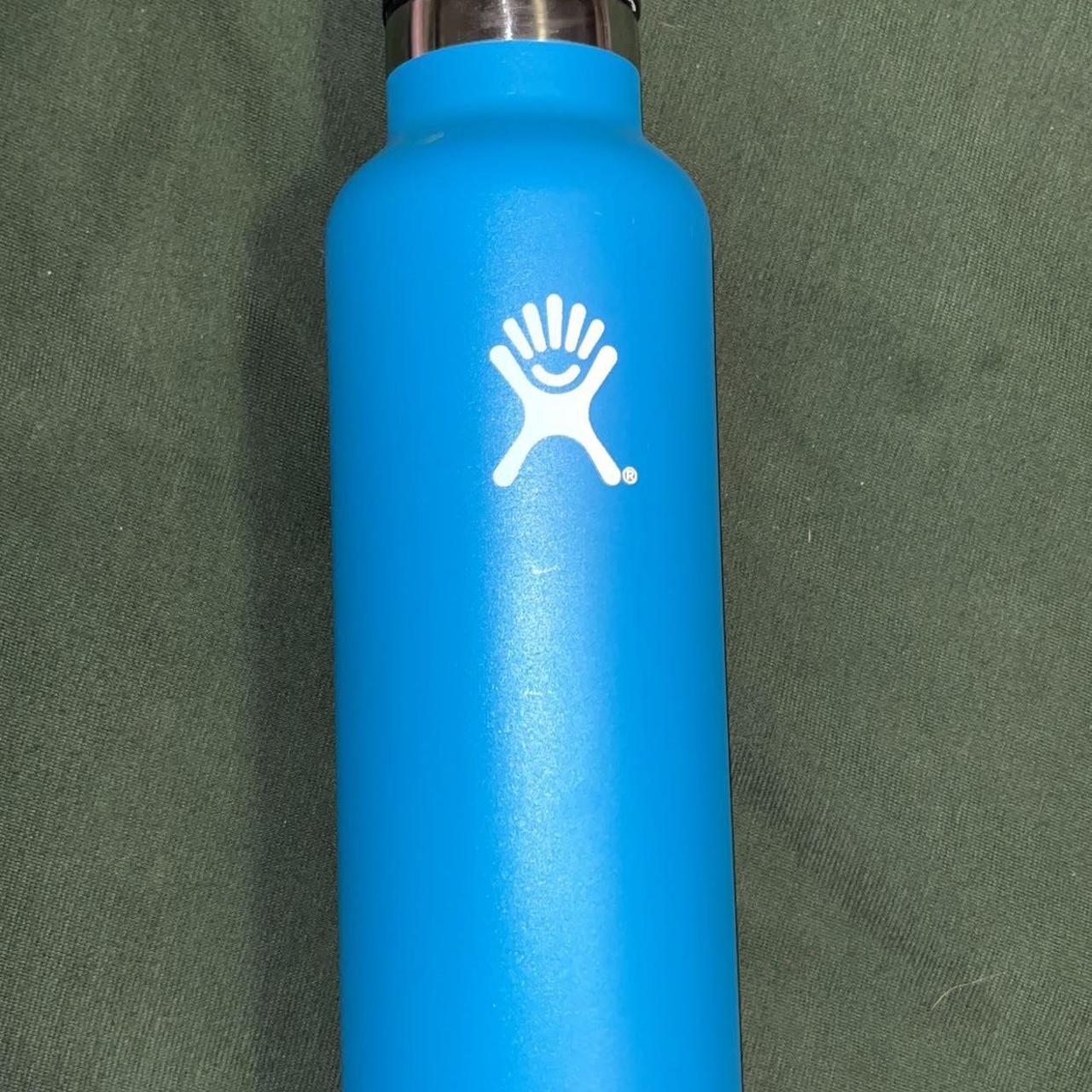 Blue 21oz hydro flask - Depop