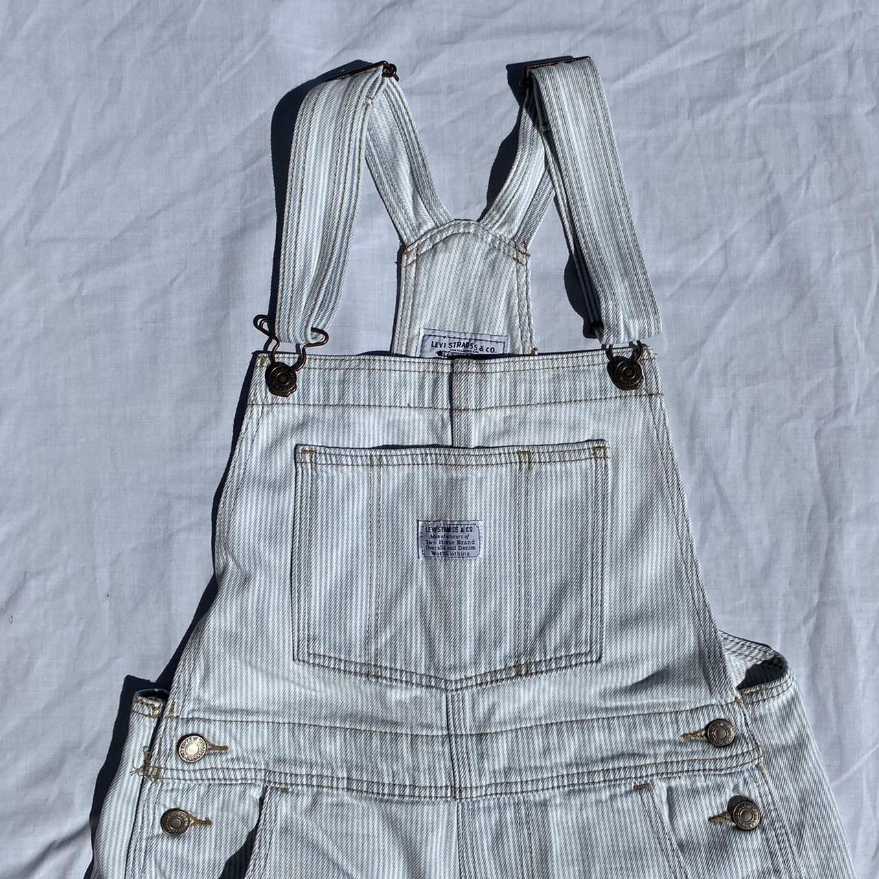 levi’s short overalls! super flattering fit, only... - Depop