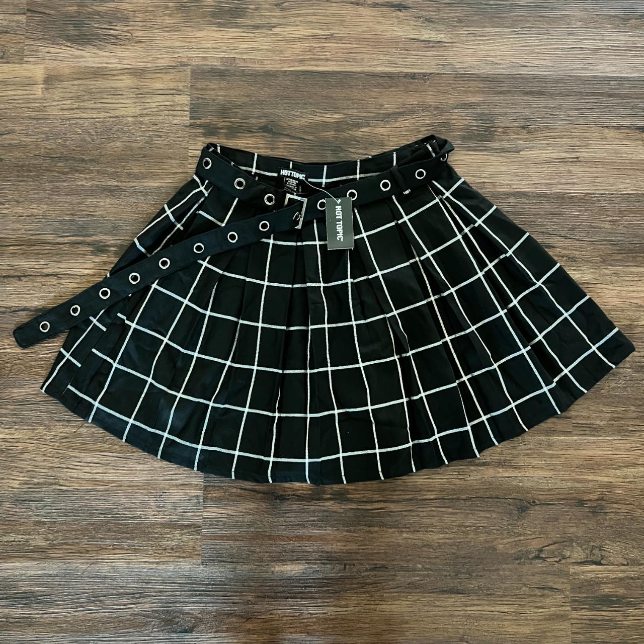 brand new with tag hot topic skirt || gifted to me... - Depop