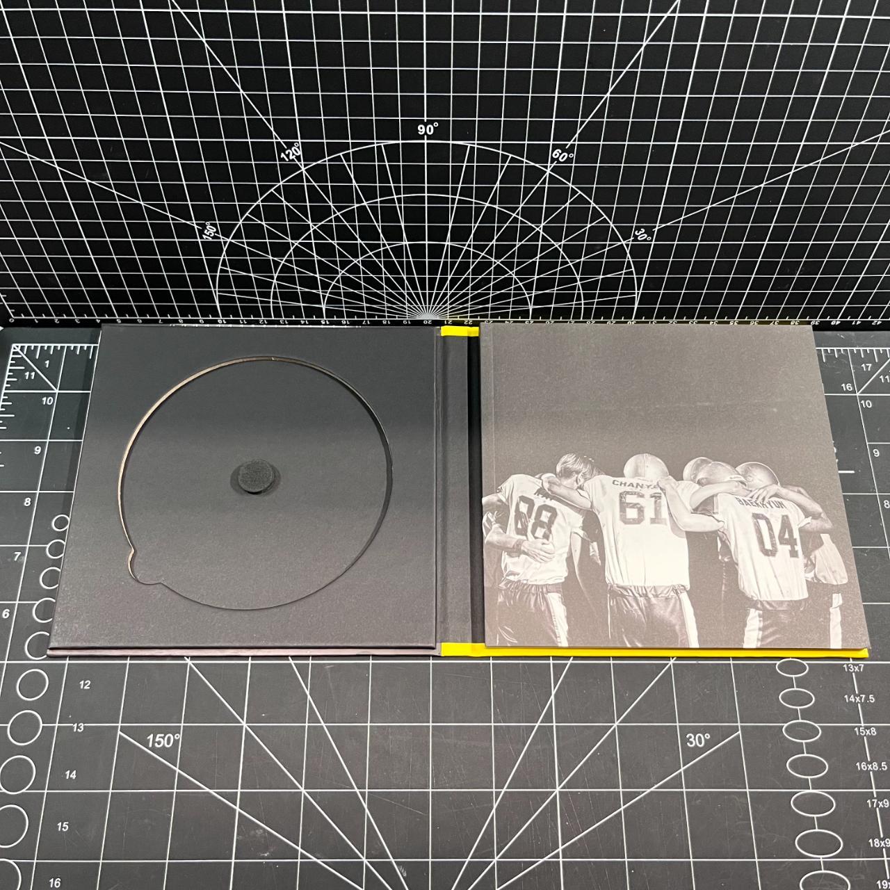 EXO The 2nd Repackage Album Love Me Right (Korean... - Depop