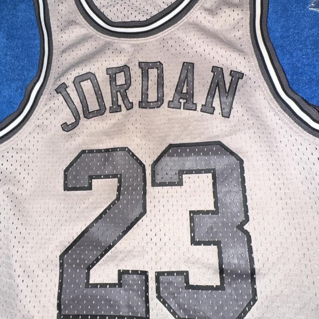 Kids Jordan jersey Sz small... | Depop