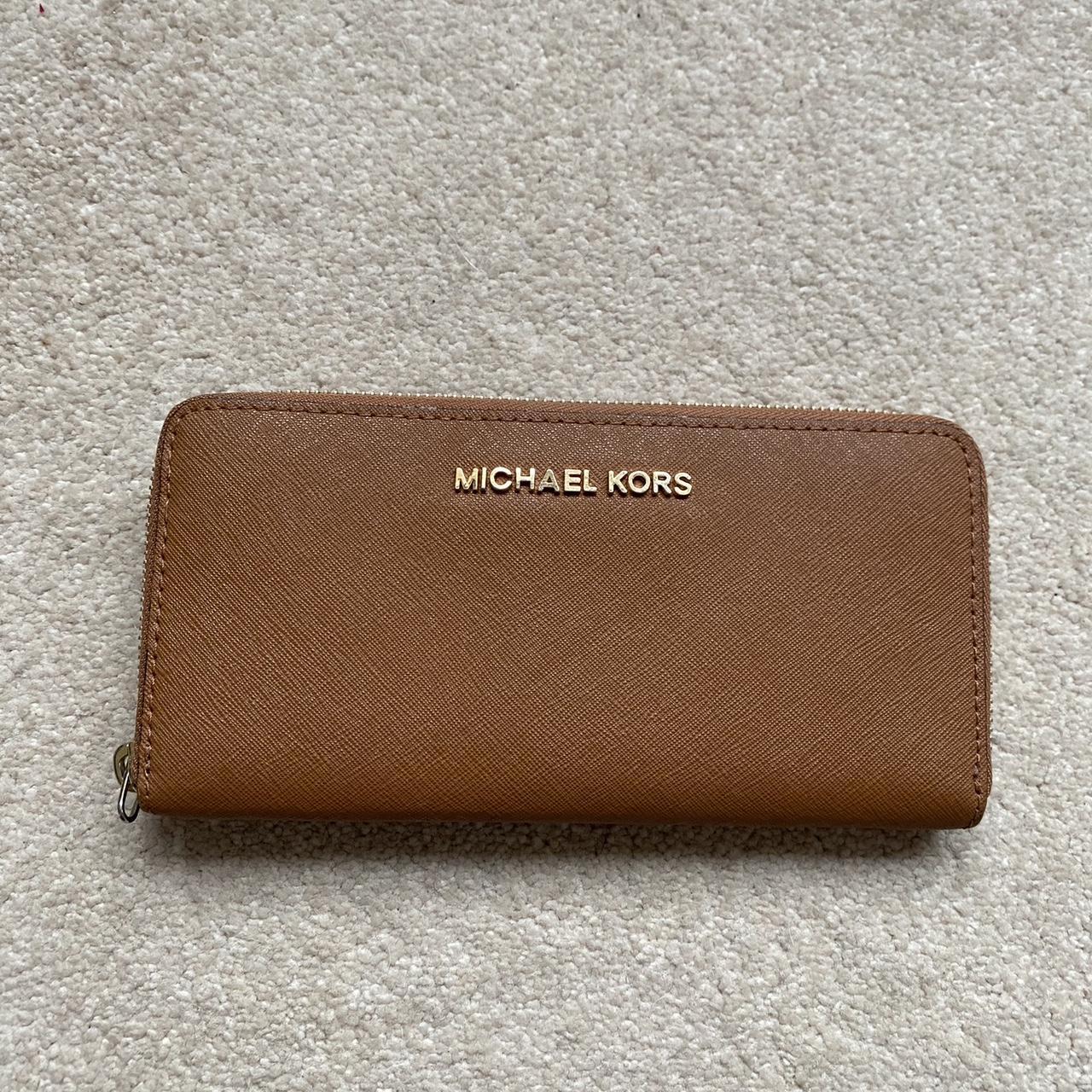 Michael kors long wallet - Depop