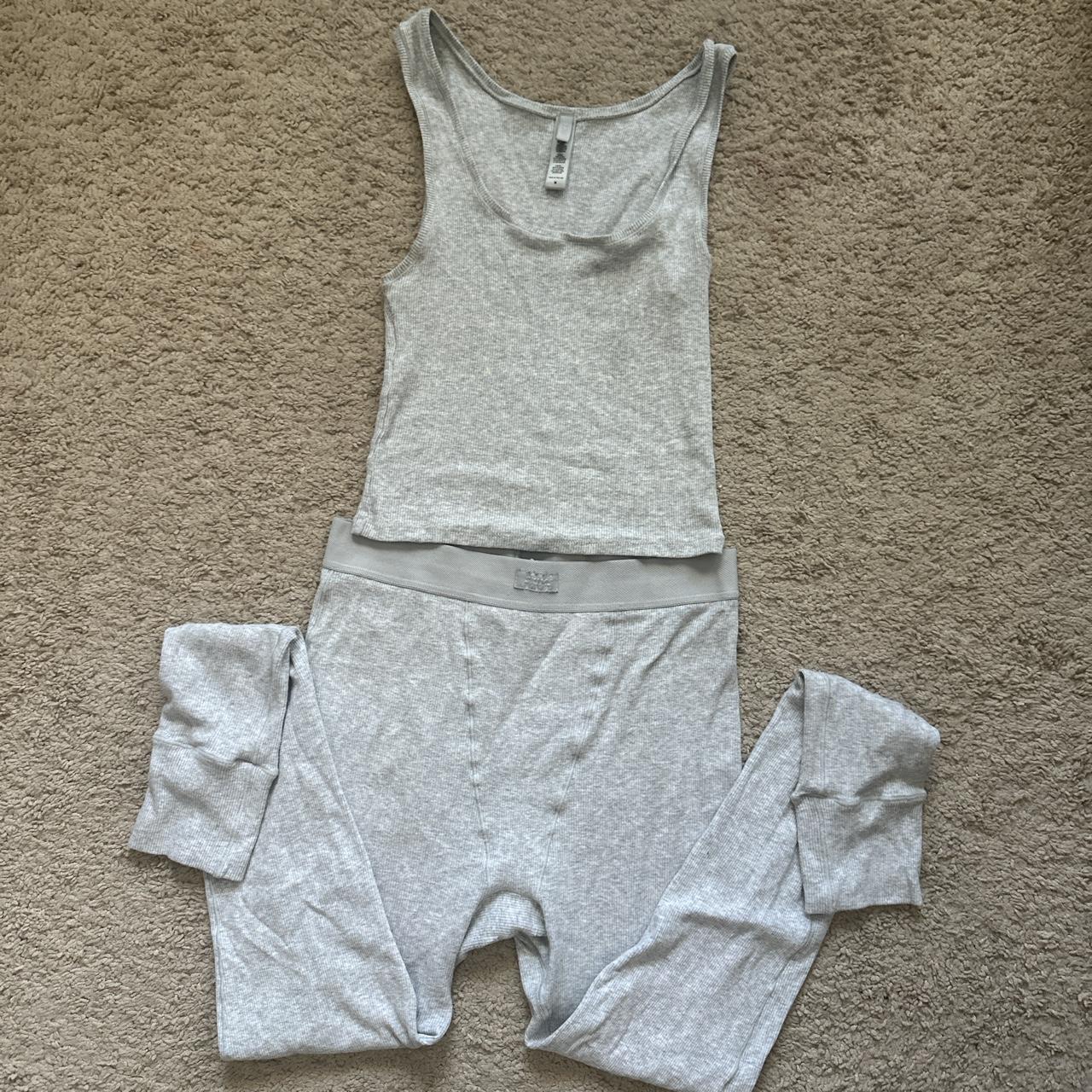 SKIMS HEATHER GREY TOP & COTTON RIB LEGGING SET -... - Depop