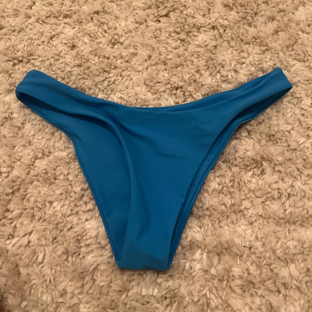 Small bathing suit bottoms | Depop