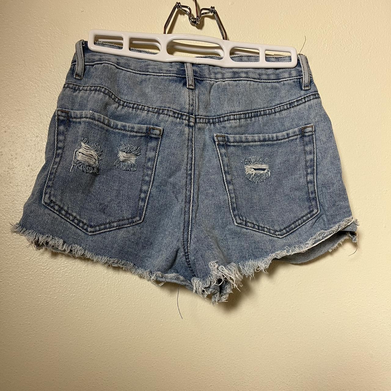 pacsun shorts (small dirt stain, barely noticeable) - Depop