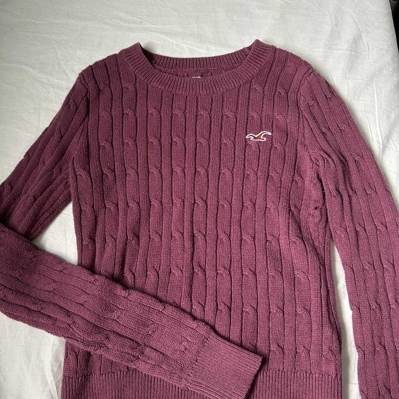 Super cute and cozy Hollister xs cable knit sweater... | Depop