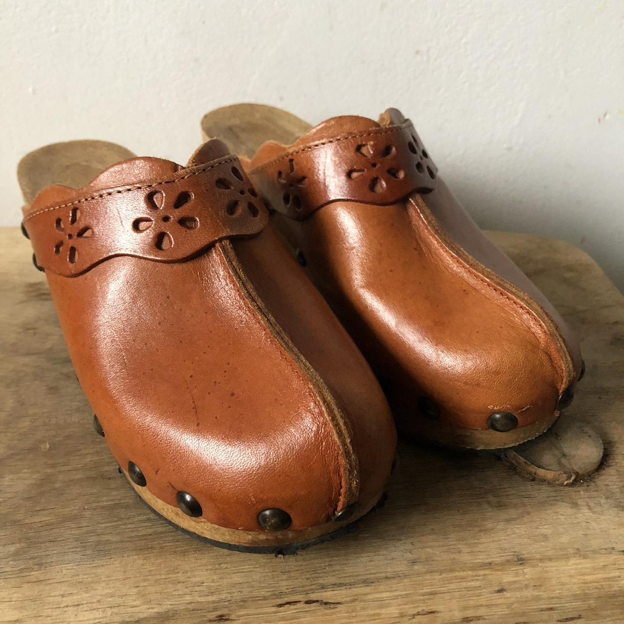 Gorgeous little vintage leather clogs. Cut out... - Depop
