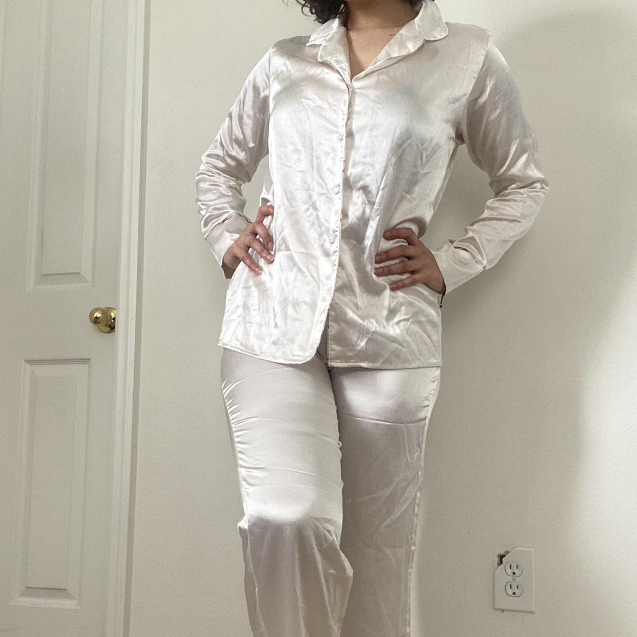 Women's White Pajamas | Depop