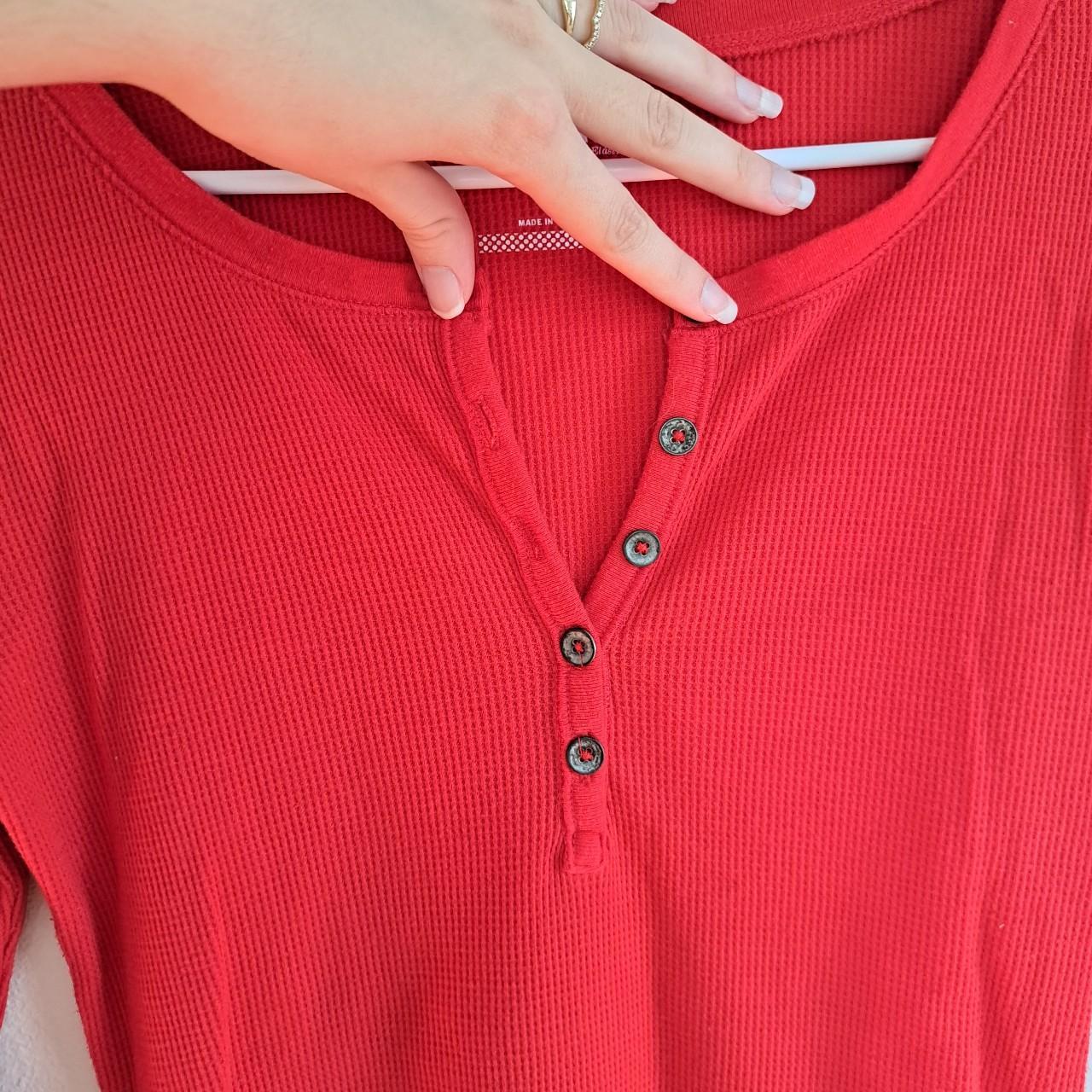 red henley top ° ᡣ𐭩 . ° . brand: old navy size:... - Depop