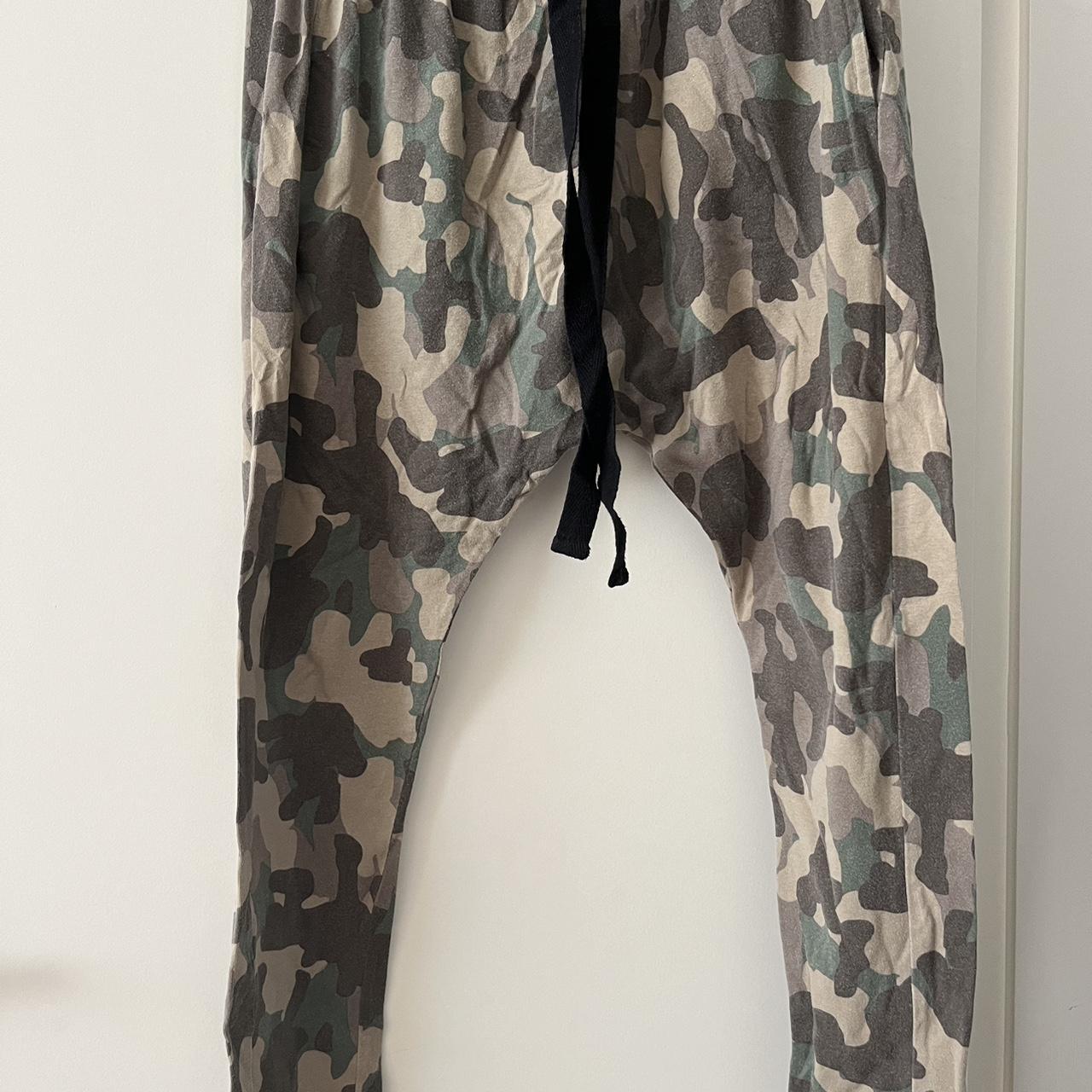 Decjuba Camo Slouch Pants Size XS $20 - Depop