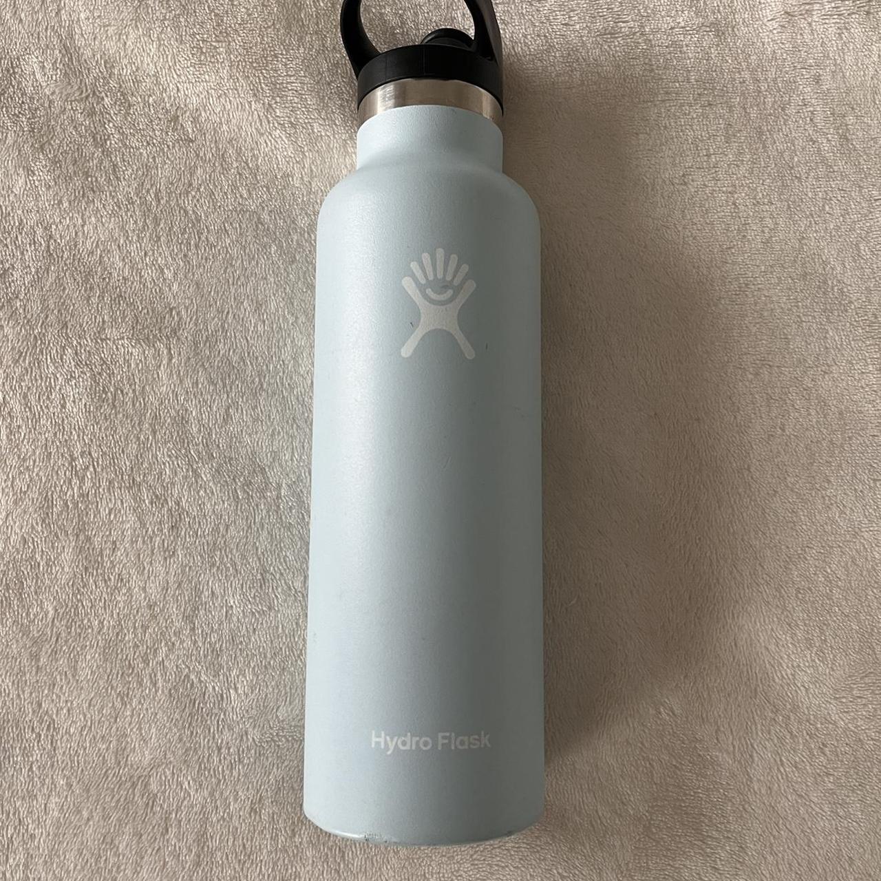 21 oz frosty blue hydroflask!! few minor scuffs... - Depop