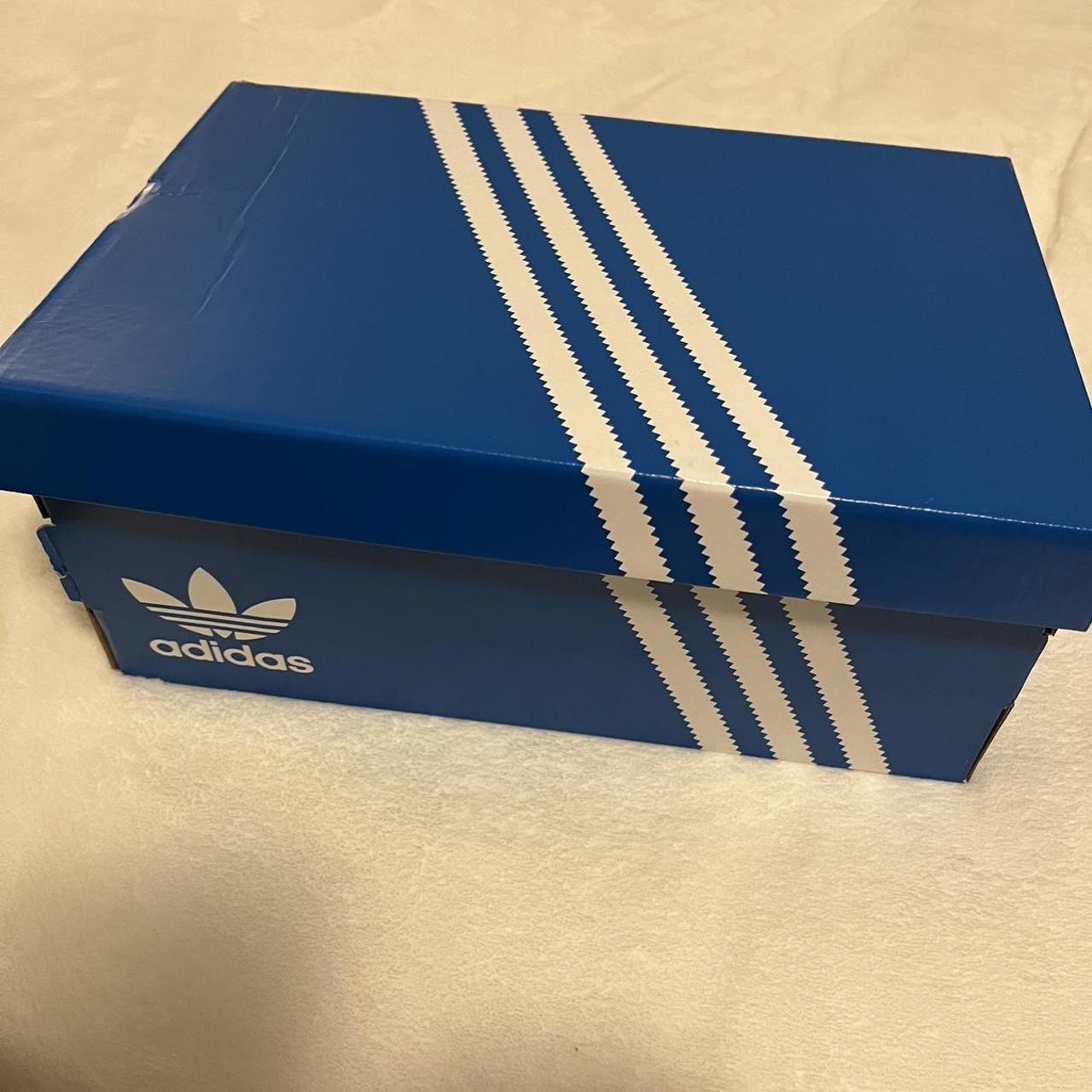 Adidas Men's Green and White Trainers | Depop